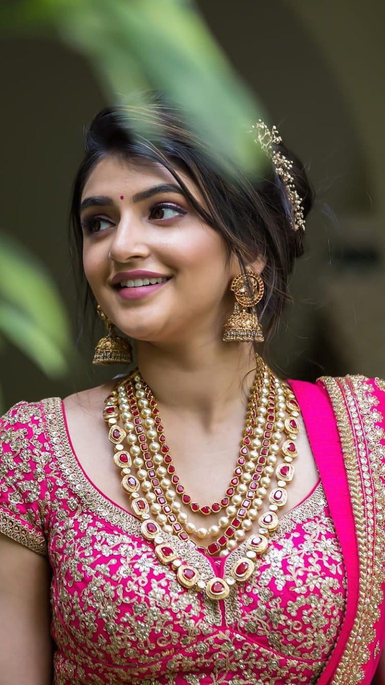 Captivating Beauty: Sreeleela's Mesmerizing Photos Unleash Sensational ...