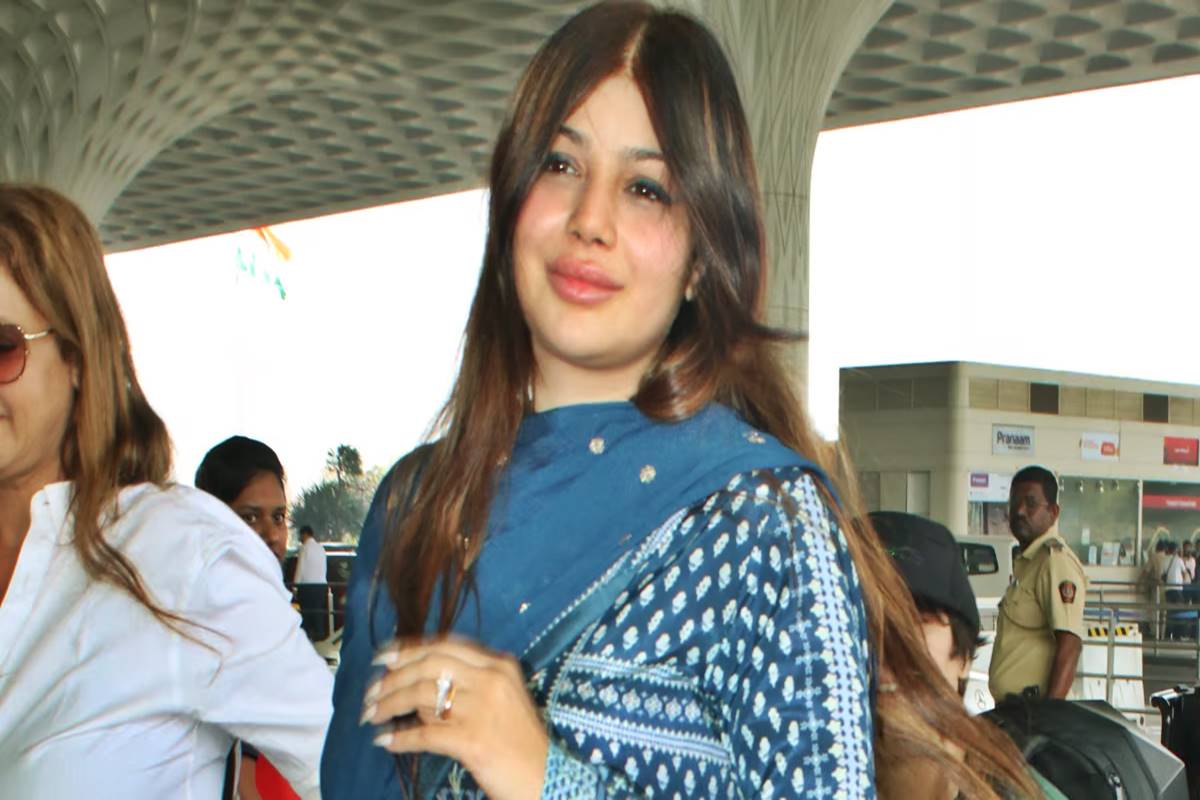 Ayesha Takia Hits Back at 'Ridiculous' Plastic Surgery Comments ...